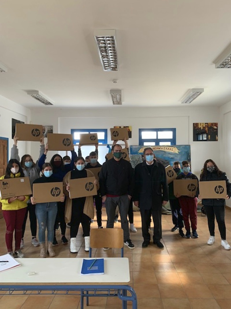 Ηλεκτρονικοί υπολογιστές για όλους τους μαθητές του Γυμνασίου | rhodes ...